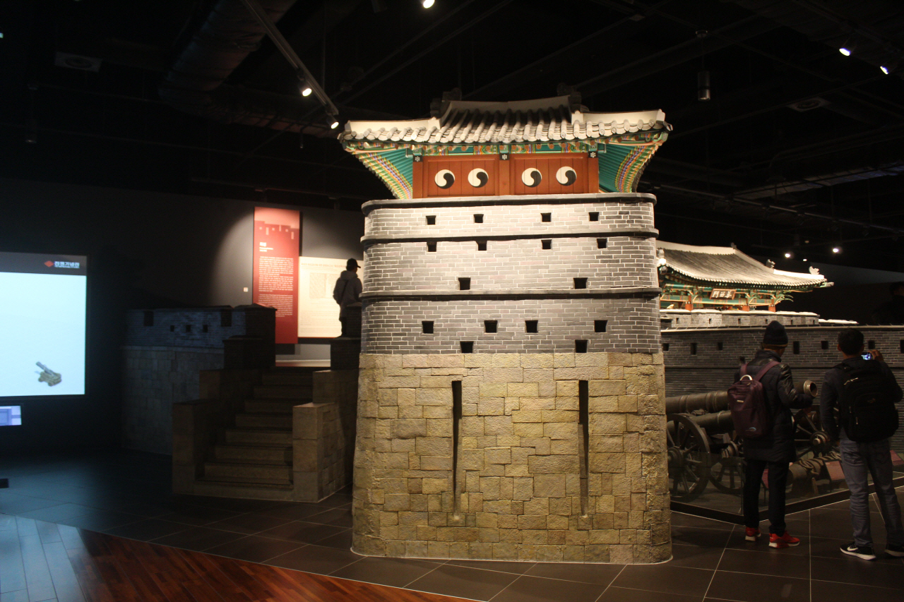 ReinerTupaz.com | War Memorial of Korea